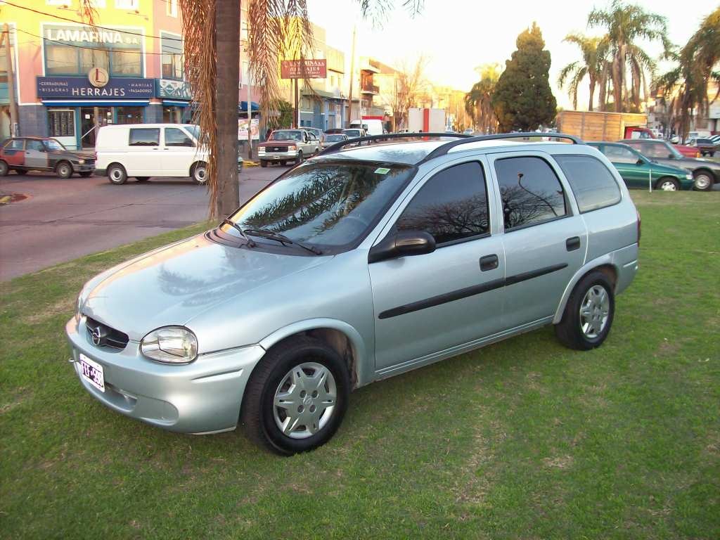 Chevrolet Corsa technical specifications and fuel economy